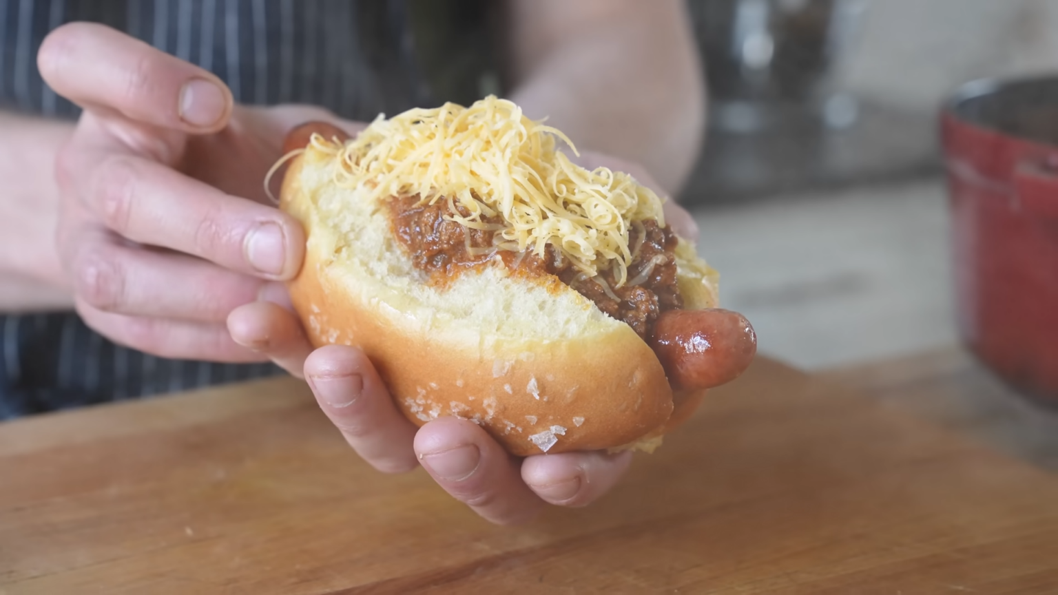 How To Make Homemade Chili For Hot Dogs? Your Favorite Sauce Made Easy ...